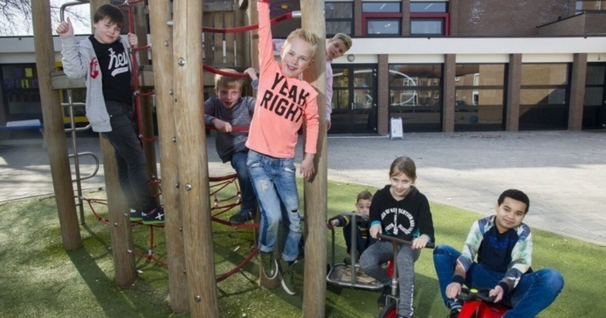 Opmerkelijk veel hoogbegaafde kinderen op Enschedese basisschool - 1Twente
