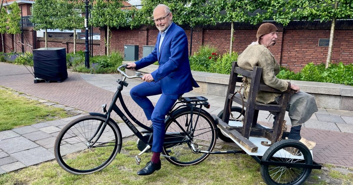 Beruchte Twentse struikrover Huttenkloas in Oldenzaal weer tot leven ...